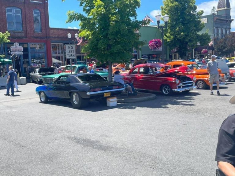 11th Annual 541 Outlaw Charity Car Show - Oregon Car Culture